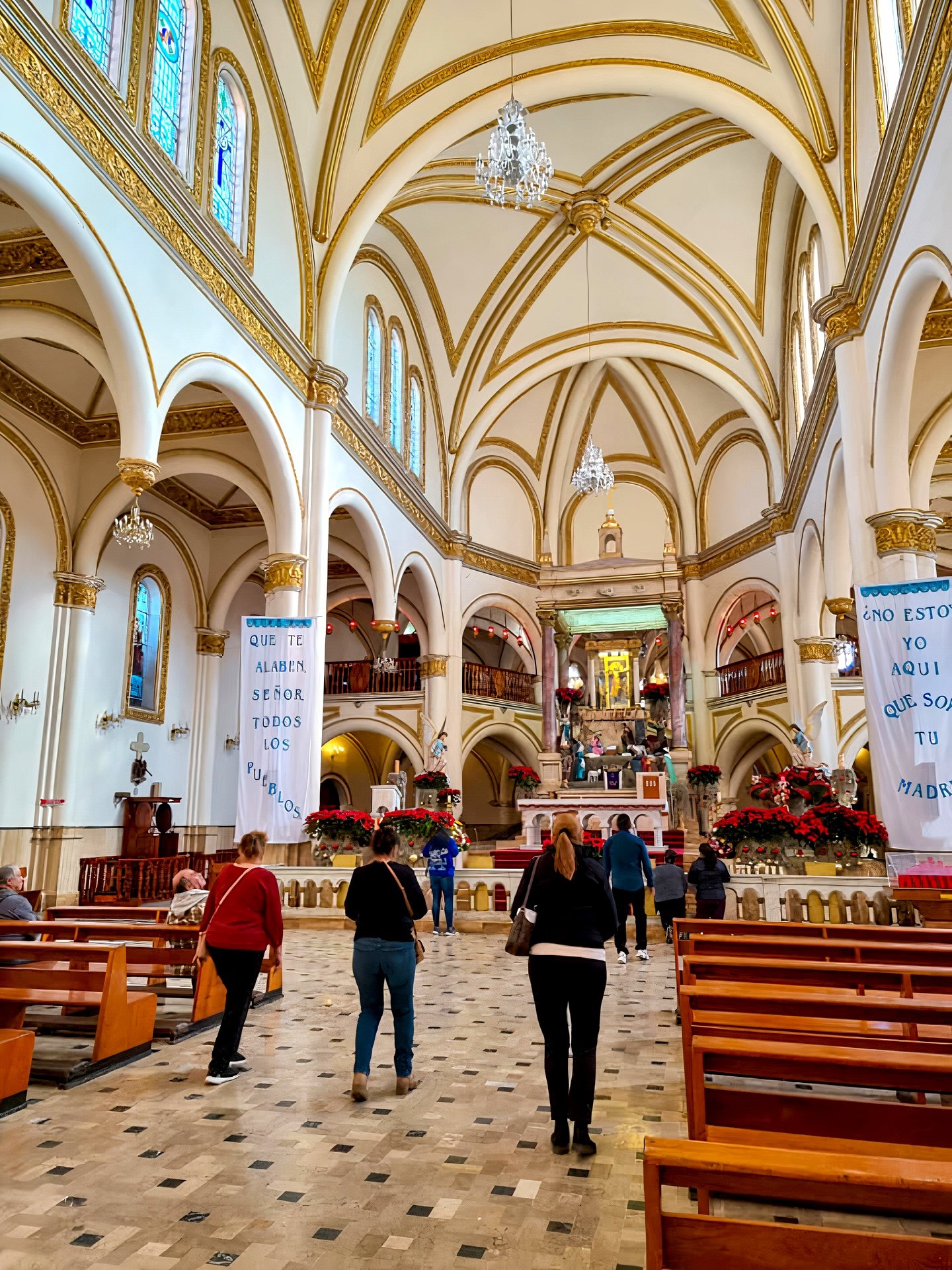 Santuario del señor de los Milagros de Nuevo san Juan Parangaricutiro ...
